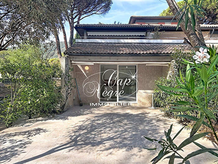 Le Lavandou, Cavalière, Layet, Pramousquier : Appartement 2 pièces à vendre