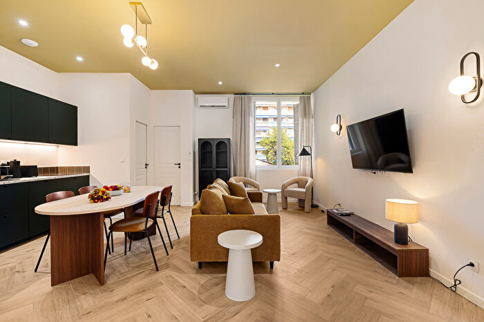 Appartement 4 pièces à vendre - Cannes, Carnot
