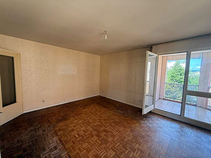 Lyon 8ème, Grand Trou, Moulin à vent, Petite Guille : Appartement 3 pièces à vendre