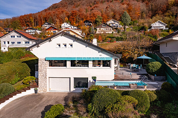 Maison à vendre - Annecy-le-Vieux, Annecy-le-Vieux Est - 8 pièces - 5 chambres