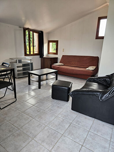 Appartement 1 pièce à louer - Saint-Martin-de-Londres