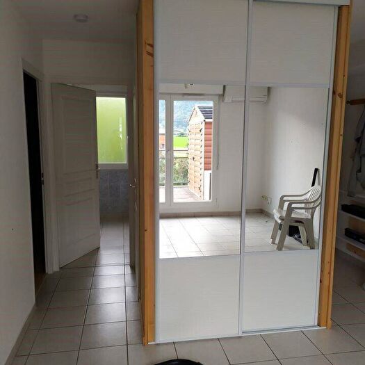 Appartement à louer - Sud, Scionzier - 2 pièces - 1 chambre