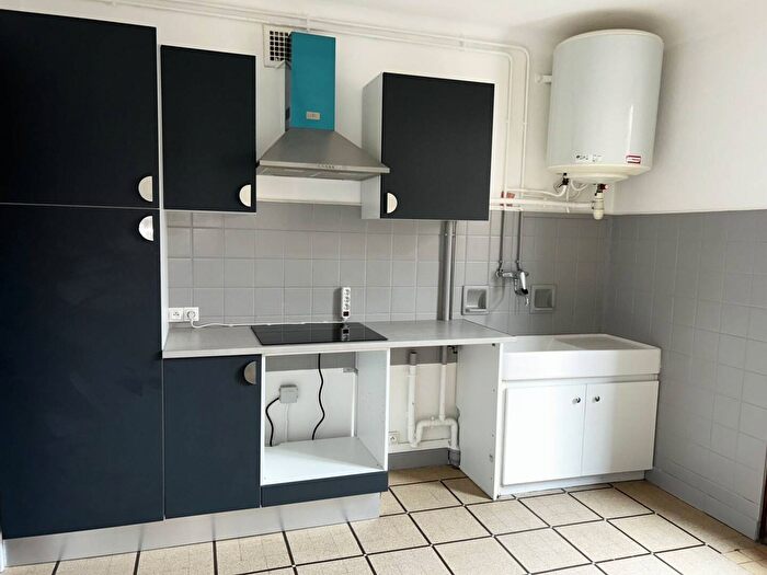 Appartement à louer - Saint-Romain-le-Puy - 3 pièces - 1 chambre