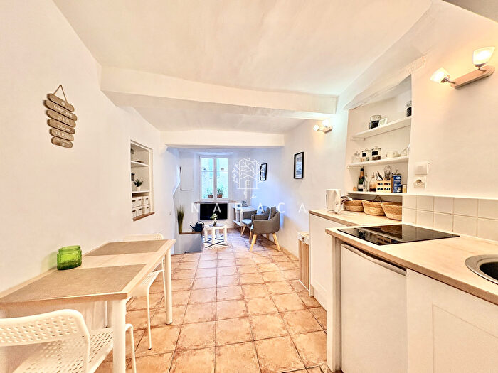 Appartement à louer - Fayence - 2 pièces - 1 chambre