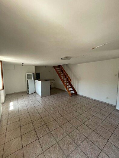 Dampierre-sur-Salon : Appartement 2 pièces à louer