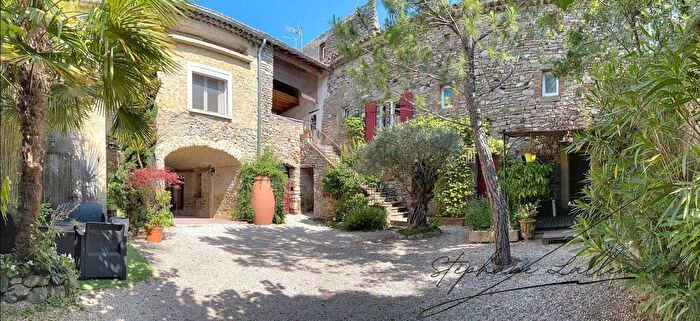 Maison 11 pièces à Alès, Centre-ville, à vendre