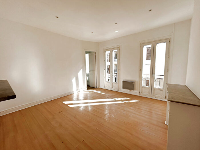 Appartement à vendre - Hyères, Pyanet - 2 pièces - 1 chambre