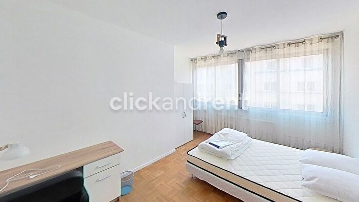 Villeurbanne, Doua - Appartement 5 pièces à louer