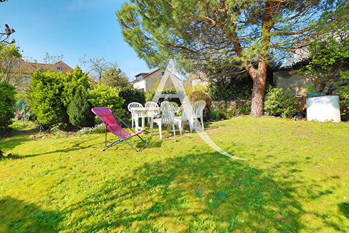 Maison à vendre - Chatou, Ouest - 6 pièces - 3 chambres