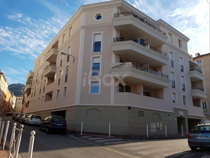 Appartement à louer - Toulon, Saint-Roch - 2 pièces - 1 chambre