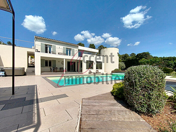 Maison à vendre - Orgon - 10 pièces - 7 chambres