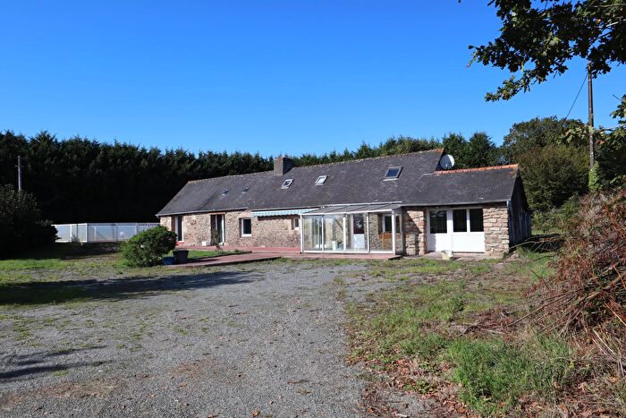 Maison à vendre - Trébrivan - 7 pièces - 3 chambres