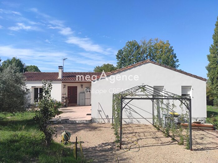 Saint-Jean-d'Angély - Maison 5 pièces à vendre