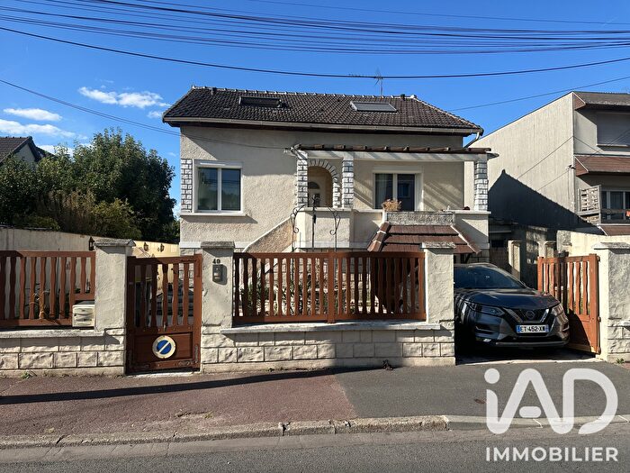 Livry-Gargan, Nord : Maison 6 pièces à vendre