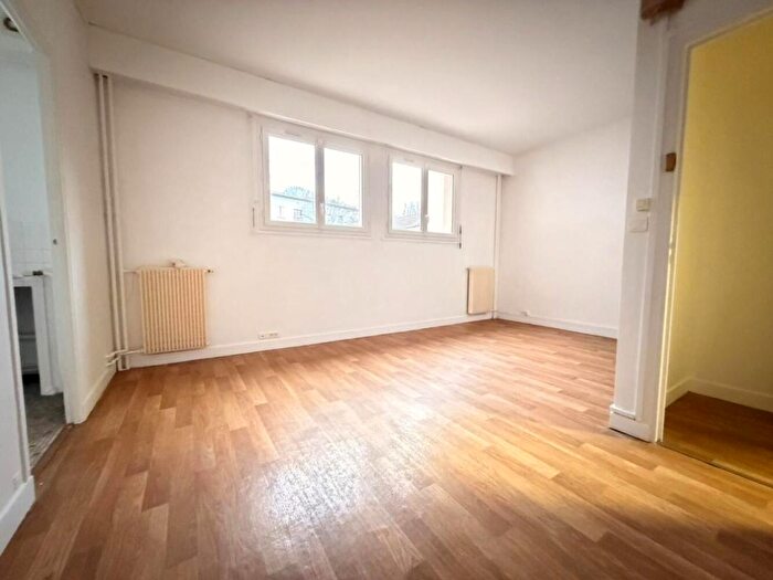 Appartement à louer - Chaville, Muguet - 1 pièce