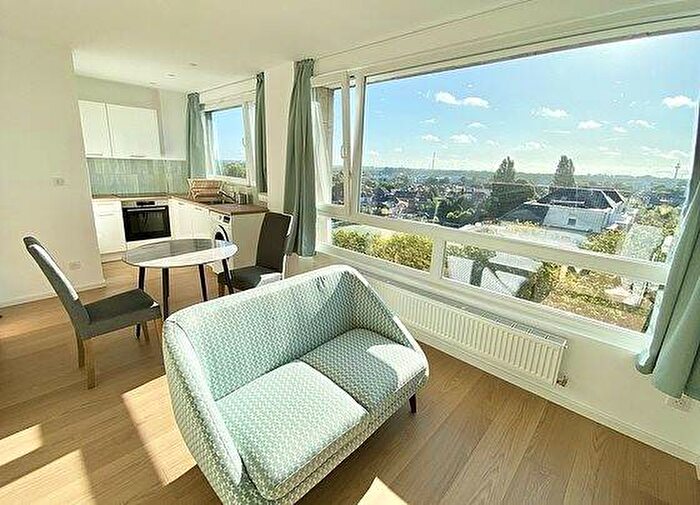 Appartement à louer - Saint Maurice-Pellevoisin, Lille - 2 pièces - 1 chambre