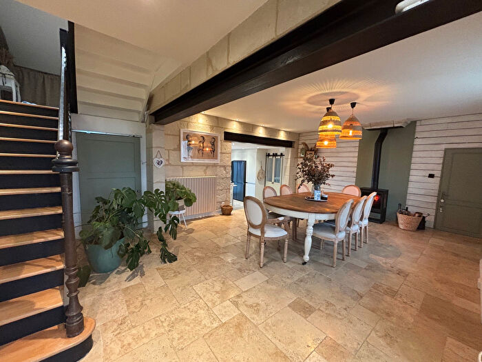 Maison à vendre - Varennes-sur-Loire - 7 pièces - 4 chambres