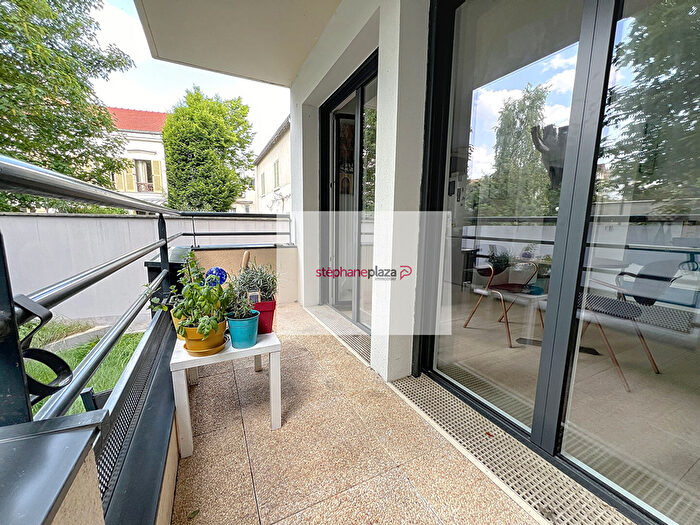 Appartement à vendre - Issy-les-Moulineaux, Les Epinettes, Le Fort, Les Hauts dIssy - 4 pièces - 3 chambres