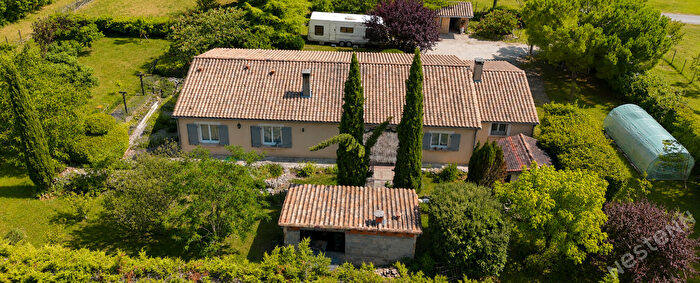 Maison 4 pièces à Saint-Félix-de-Villadeix, à vendre
