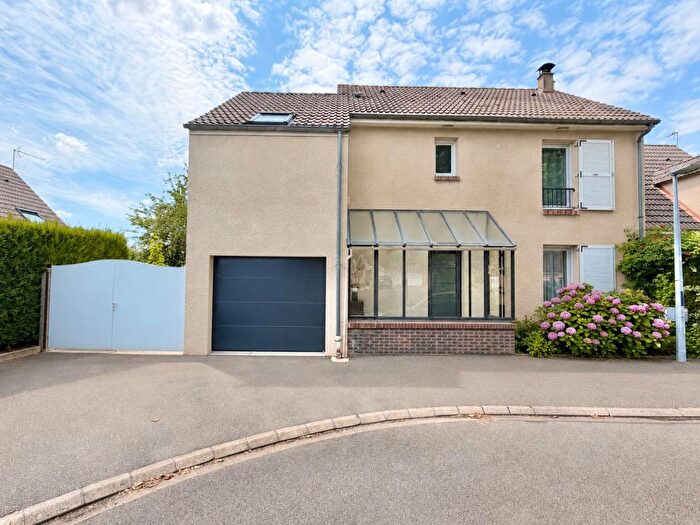 Lucé, Bruxelles, Les Noues - Maison 7 pièces à vendre