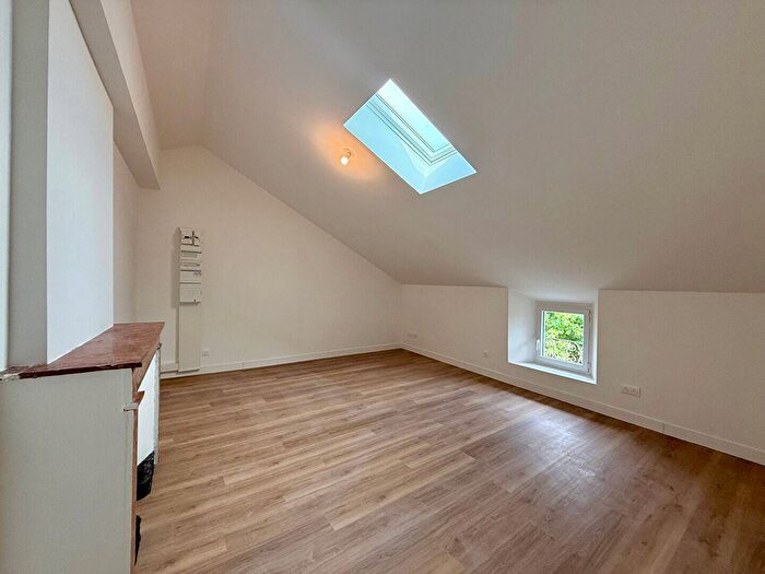 Appartement à louer - Ville-Basse, Montélimar - 3 pièces - 2 chambres