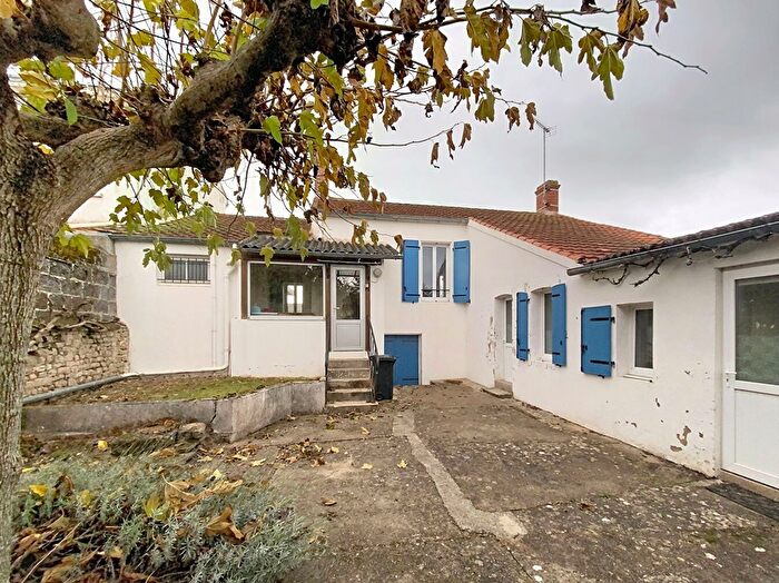 Maison à vendre - LAiguillon-sur-Mer - 6 pièces - 4 chambres