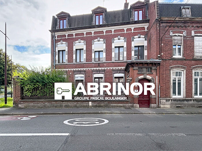 Maison 14 pièces à Lannoy, à vendre