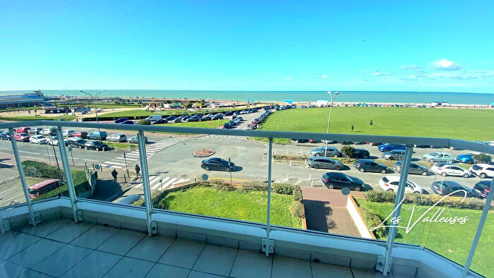 Appartement à vendre - Dieppe - 4 pièces - 2 chambres