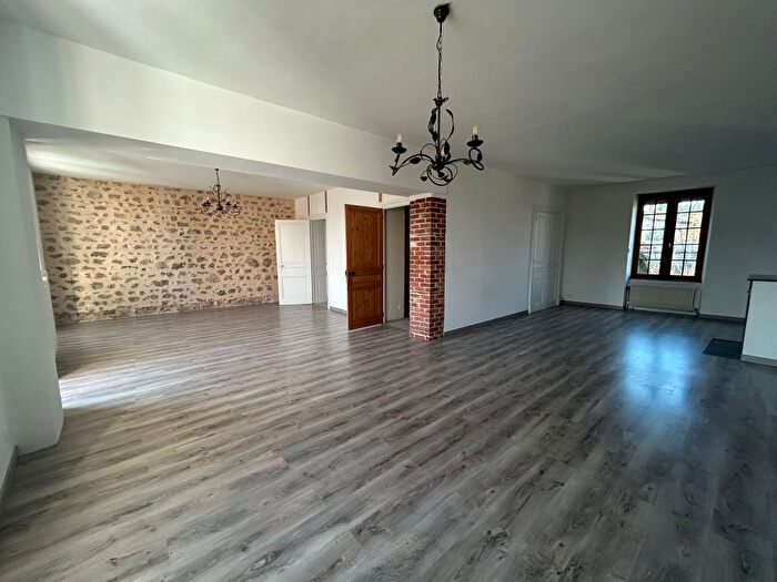 Noirétable : Appartement 4 pièces à louer