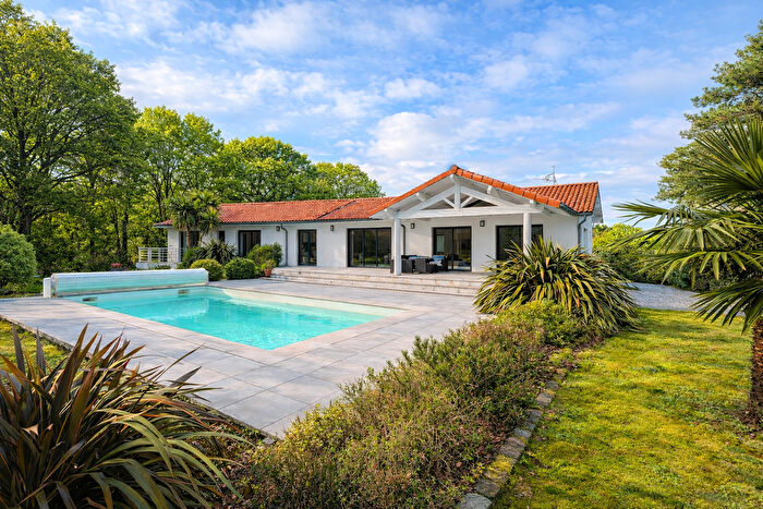 Maison à vendre - Saint-Martin-de-Seignanx - 5 pièces - 4 chambres