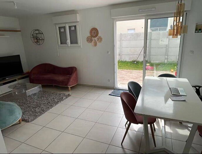 Maison à louer - Centre Ville-Calais, Argenteuil - 4 pièces - 3 chambres