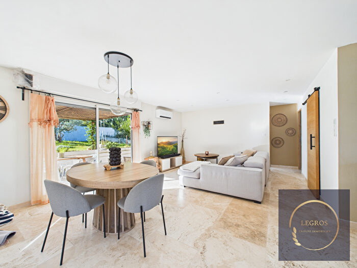 Maison à vendre - Châteaurenard, Roquecoquille, La Roquette, Rocher de Martin, Blaquières - 4 pièces - 2 chambres