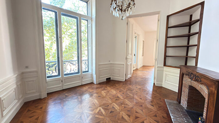 Appartement 3 pièces à louer - Nîmes, Placette