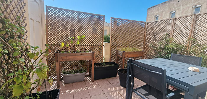 Appartement à vendre - Narbonne, Bourg - 4 pièces - 3 chambres