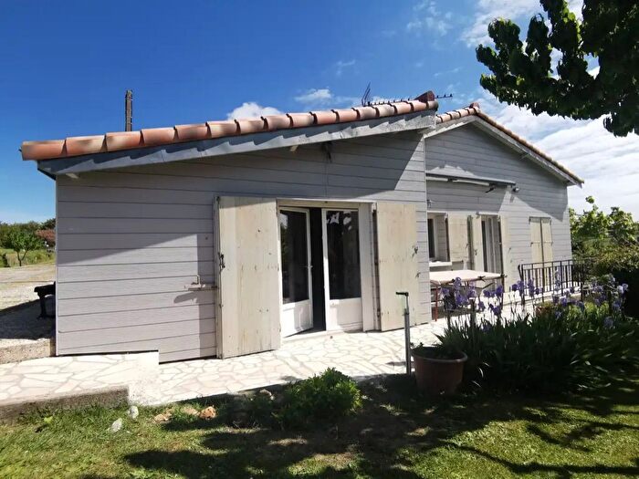 Chenac-Saint-Seurin-d'Uzet - Maison 4 pièces à vendre