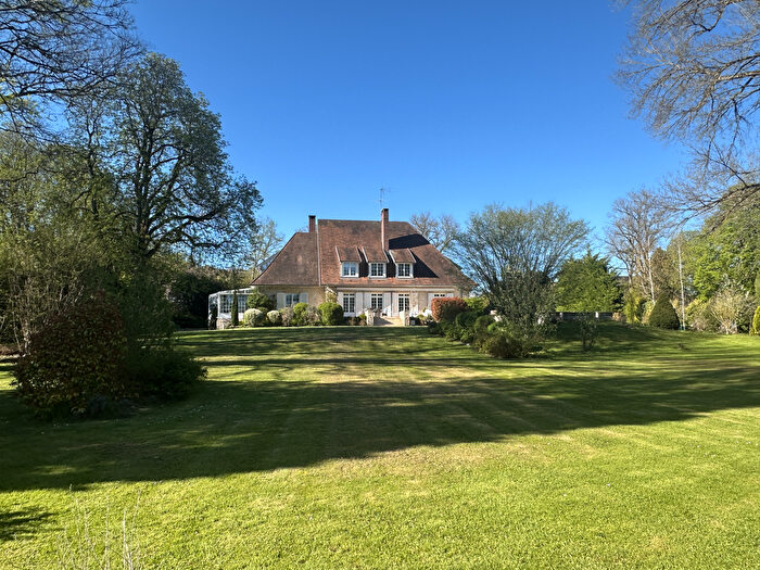 Maison 11 pièces à Diénay, à vendre