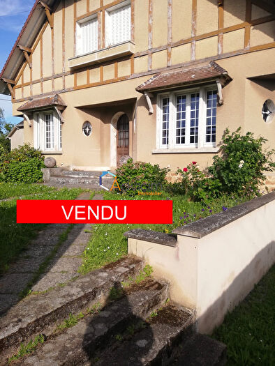 Maison à vendre - Saint-Benoît-du-Sault - 6 pièces - 5 chambres