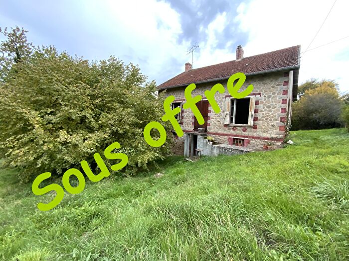 Maison à vendre - Genouillac - 5 pièces - 2 chambres