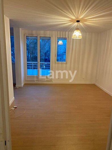 Appartement à louer - Les Franchises, Eaubonne - 4 pièces - 2 chambres