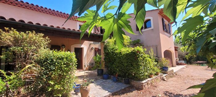 Maison à vendre - Le Val - 7 pièces - 3 chambres