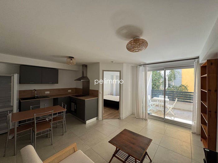 Zone Urbaine, Lambesc - Appartement 2 pièces à louer