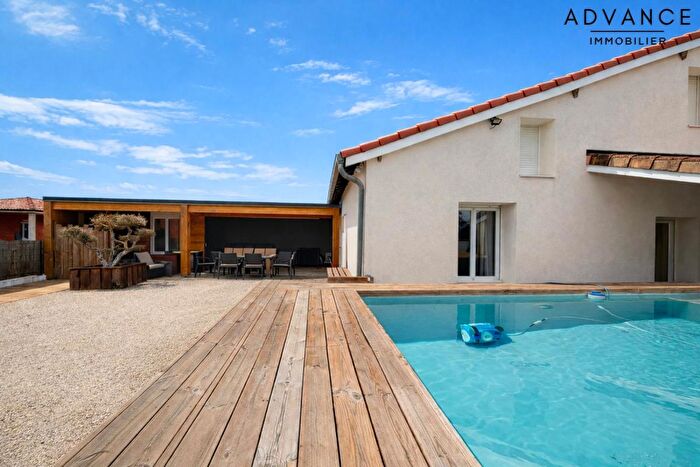 Maison à vendre - La Ville-Dieu-du-Temple - 5 pièces - 3 chambres