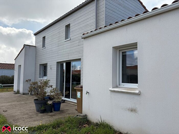 Maison à vendre - LAiguillon-sur-Mer - 5 pièces - 4 chambres