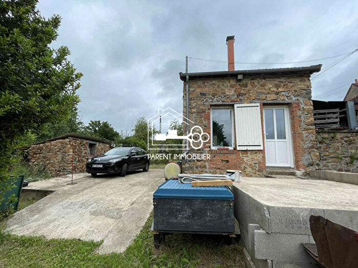 Maison à vendre - La Celle-Dunoise - 2 pièces - 1 chambre