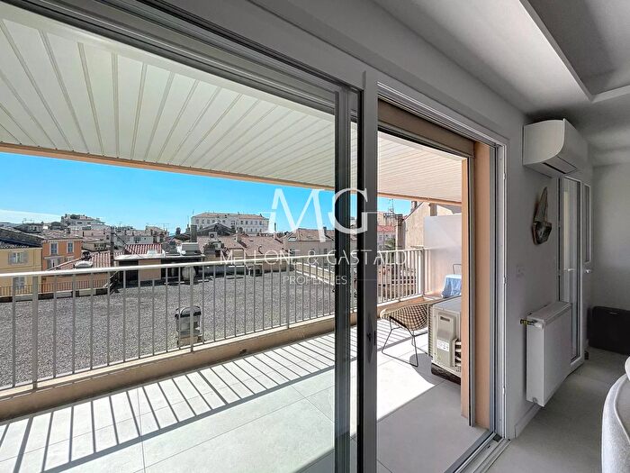 Appartement à vendre - Cannes, Centre-ville - 2 pièces - 1 chambre