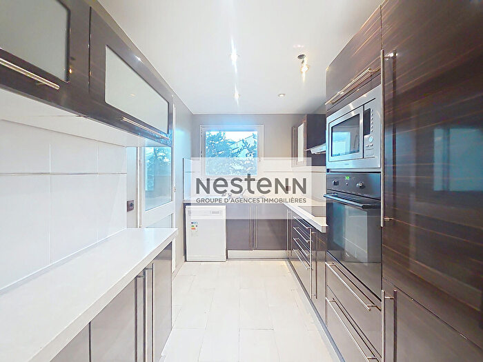 Appartement à louer - Ermont, Centre-ville - 4 pièces - 3 chambres