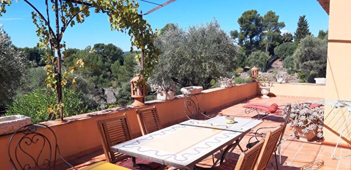 Maison à louer - Le Castellet - 5 pièces - 4 chambres