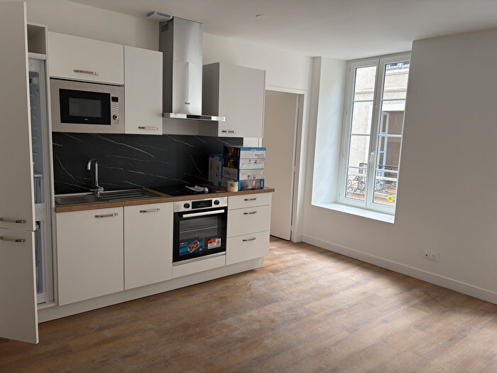 La Flèche, Centre-ville : Appartement 3 pièces à louer