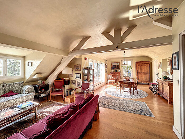 Appartement 5 pièces à vendre - Suresnes, Plateau Ouest