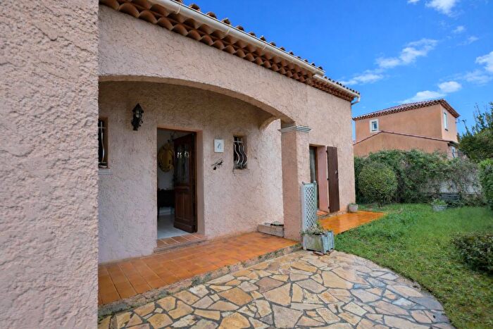 Maison à vendre - Le Beausset - 4 pièces - 2 chambres